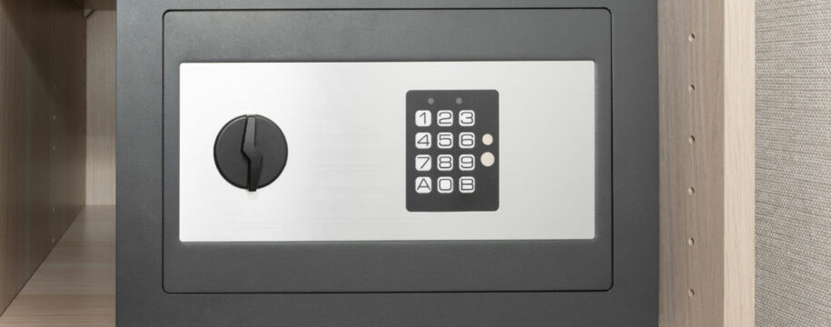 Pourquoi choisir un coffre-fort pour sécuriser vos biens précieux